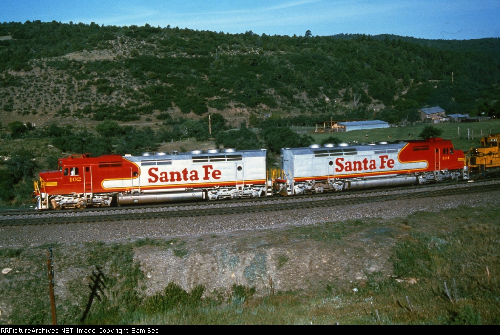 Warbonnets and Bluebonnets